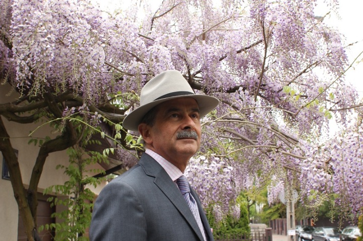 Jan Adamski: Polscy Mężczyźni Noszą Za Duże Marynarki - GazetaSenior.pl